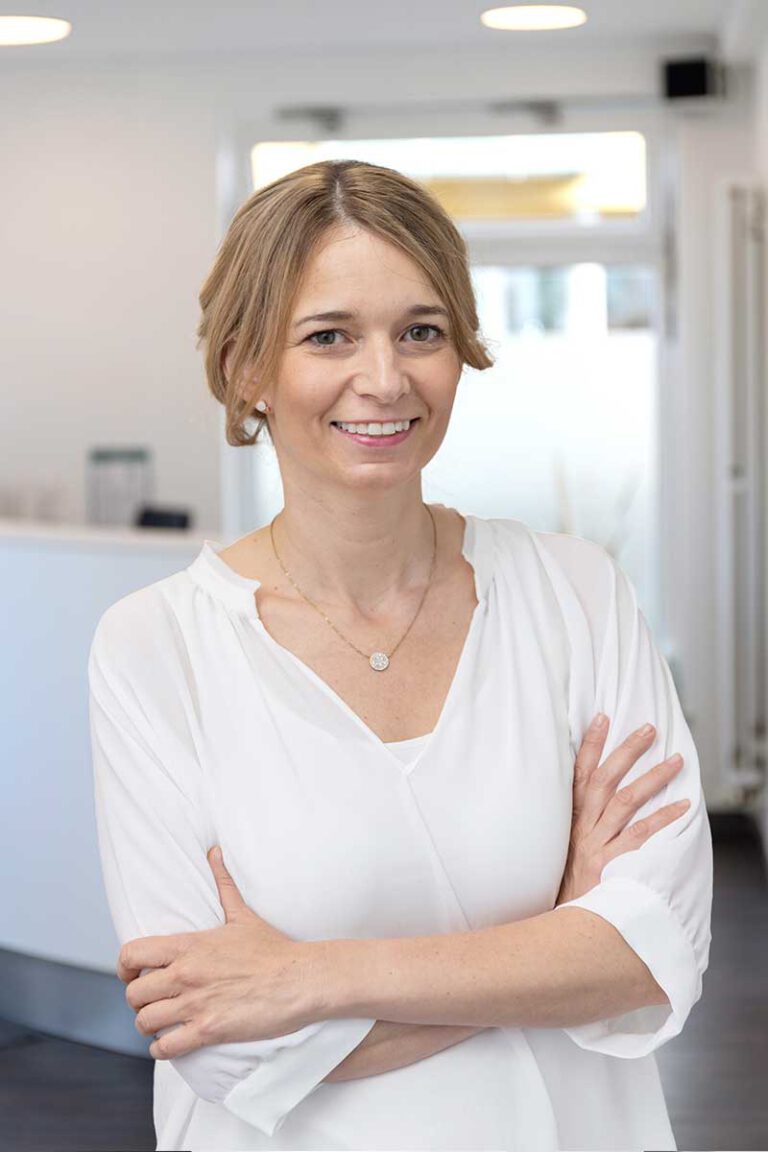 Team – Zahnärzte Schöllkrippen – Dr. Miriam Bauer-Bauschatz – Dr ...